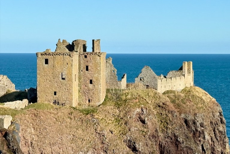 Explore Neidpath Castle: A Journey Through Scottish History – Thistle ...